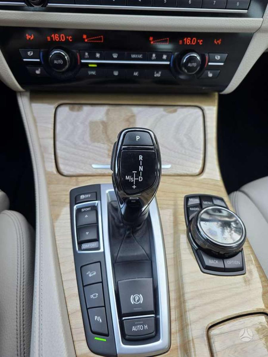Melns BMW 535 2014 Marijampole, ar dzinēja tilpumu 3.00 L un nobraukumu 180 tūkst. km par 12900 €, foto 21 vietnē AUTOMOTO.COM.LV