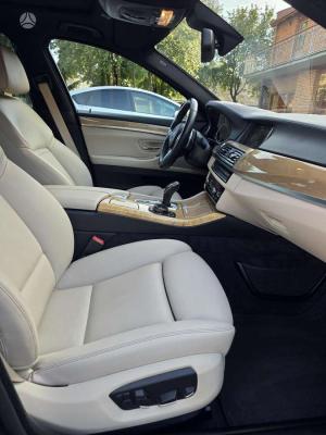 Melns BMW 535 2014 Marijampole, ar dzinēja tilpumu 3.00 L un nobraukumu 180 tūkst. km par 12900 €, foto 26 vietnē AUTOMOTO.COM.LV