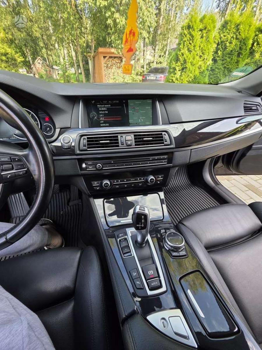 Melns BMW 535 2014 Radviliškis, ar dzinēja tilpumu 2.99 L un nobraukumu 365 tūkst. km par 8500 €, foto 17 vietnē AUTOMOTO.COM.LV
