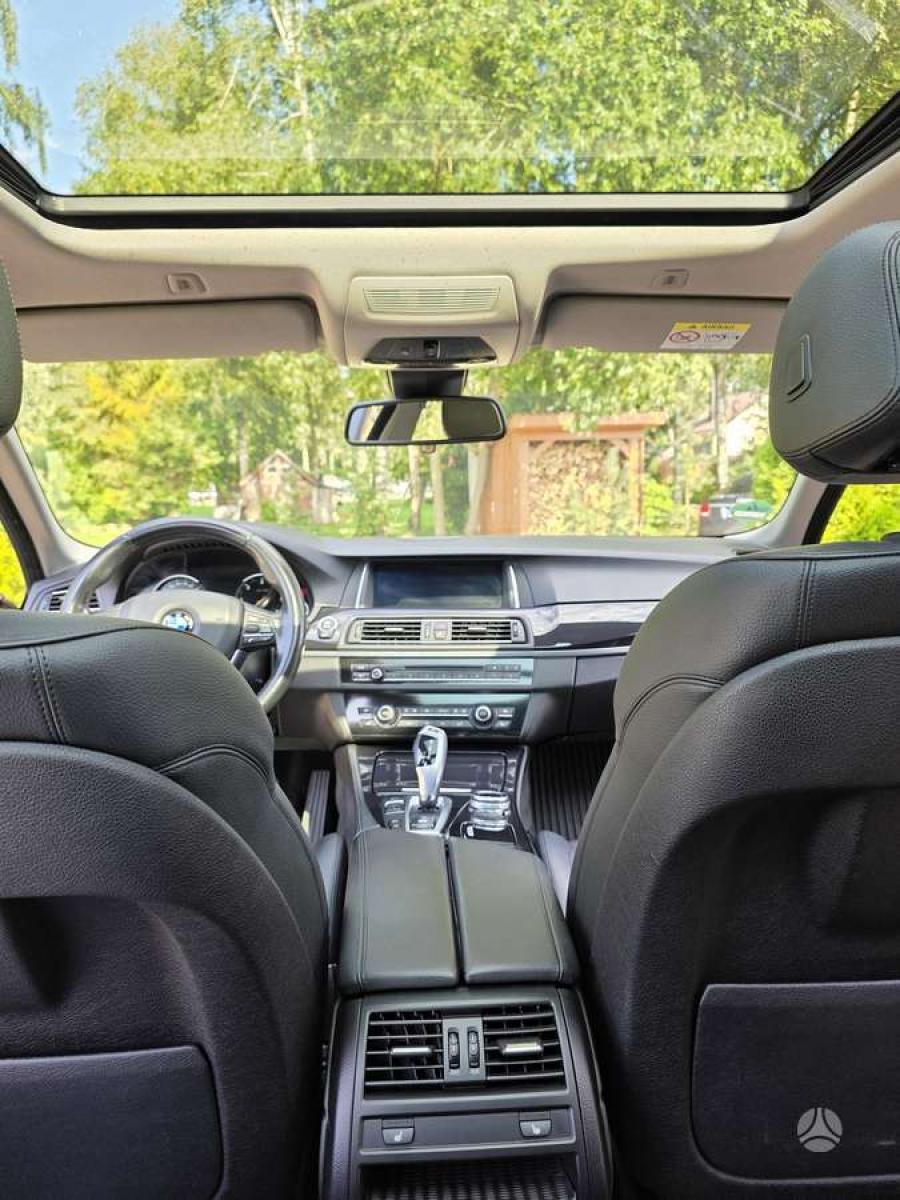 Melns BMW 535 2014 Radviliškis, ar dzinēja tilpumu 2.99 L un nobraukumu 365 tūkst. km par 8500 €, foto 20 vietnē AUTOMOTO.COM.LV