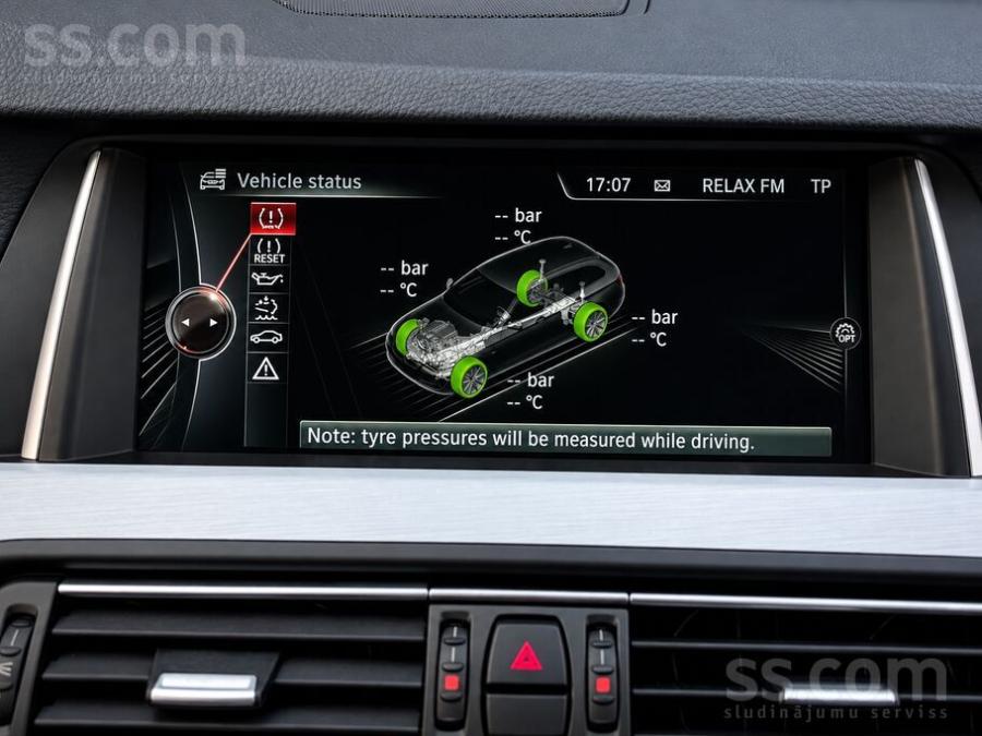 Melns BMW 535 2014 Rīga, ar dzinēja tilpumu 3.00 L un nobraukumu 288 tūkst. km par 12400 €, foto 19 vietnē AUTOMOTO.COM.LV