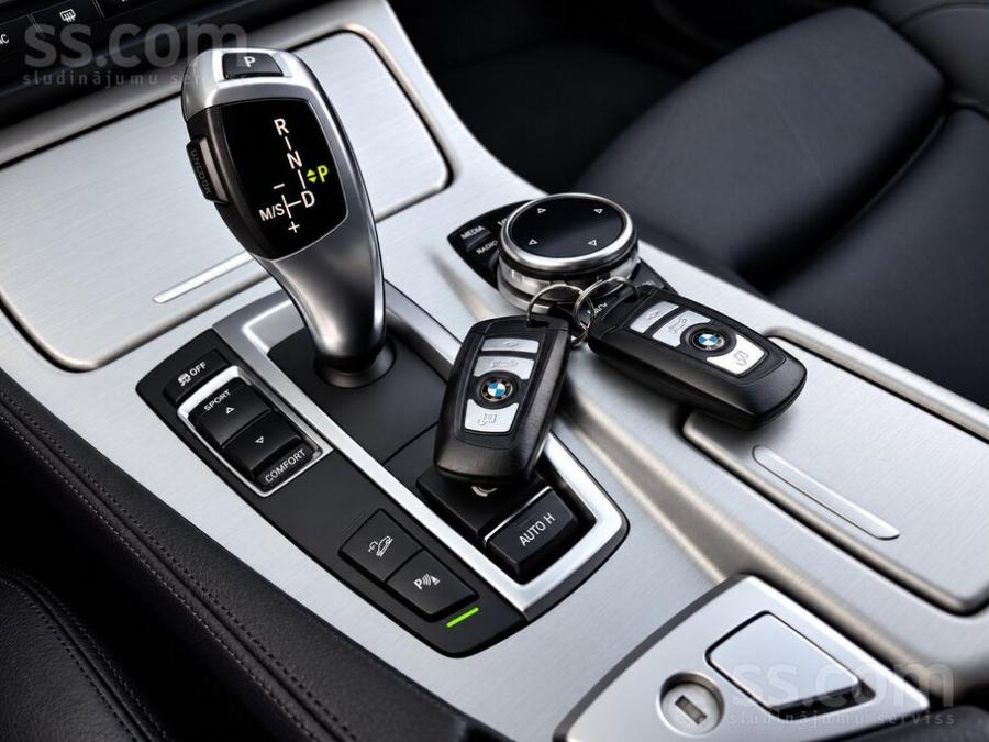 Melns BMW 535 2014 Rīga, ar dzinēja tilpumu 3.00 L un nobraukumu 288 tūkst. km par 12400 €, foto 22 vietnē AUTOMOTO.COM.LV