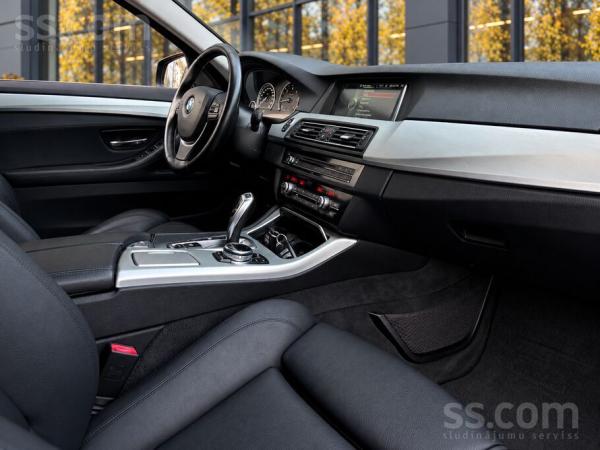БМВ 535 2014 в Рига на AUTOMOTO.COM.LV Черный БМВ 535 2014 в Рига, объемом двигателя 3.00 л и пробегом 288 тыс. км за 12400 €, фото 6 на AUTOMOTO.COM.LV