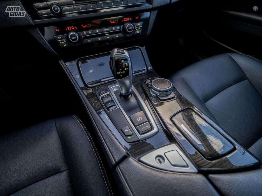 Black BMW 535 2015 in Marijampole, with an engine capacity of 3.00 L and mileage of 337 thousand km for 10650 €, photo 19 on AUTOMOTO.COM.LV