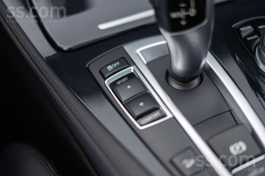 Melns BMW 535 2015 Rīga, ar dzinēja tilpumu 3.00 L un nobraukumu 280 tūkst. km par 12990 €, foto 23 vietnē AUTOMOTO.COM.LV