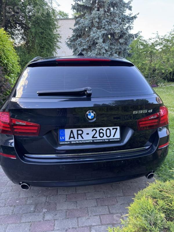 Melns BMW 535 2015 Rīga, ar dzinēja tilpumu 3.00 L un nobraukumu 300 tūkst. km par 14000 €, foto 2 vietnē AUTOMOTO.COM.LV