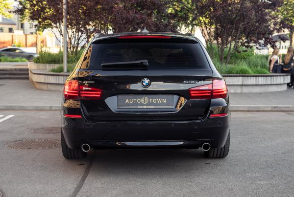 Black BMW 535 2015 in Riga, with an engine capacity of 3.00 L and mileage of 280 thousand km for 12990 €, photo 8 on AUTOMOTO.COM.LV