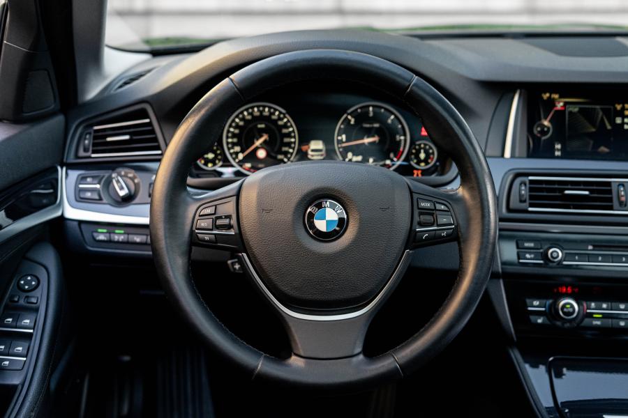 Melns BMW 535 2015 Rīga, ar dzinēja tilpumu 3.00 L un nobraukumu 280 tūkst. km par 12990 €, foto 16 vietnē AUTOMOTO.COM.LV