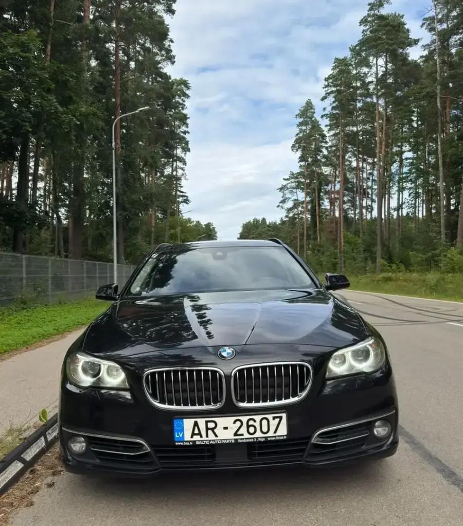Black BMW 535 2015 in Riga, with an engine capacity of 3.00 L and mileage of 300 thousand km for 10500 €, photo 3 on AUTOMOTO.COM.LV