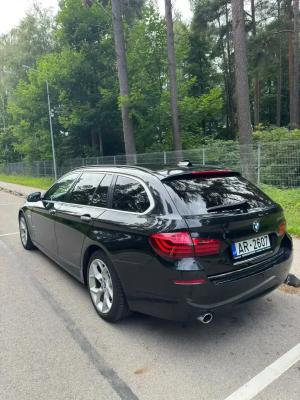 Black BMW 535 2015 in Riga, with an engine capacity of 3.00 L and mileage of 300 thousand km for 10500 €, photo 5 on AUTOMOTO.COM.LV