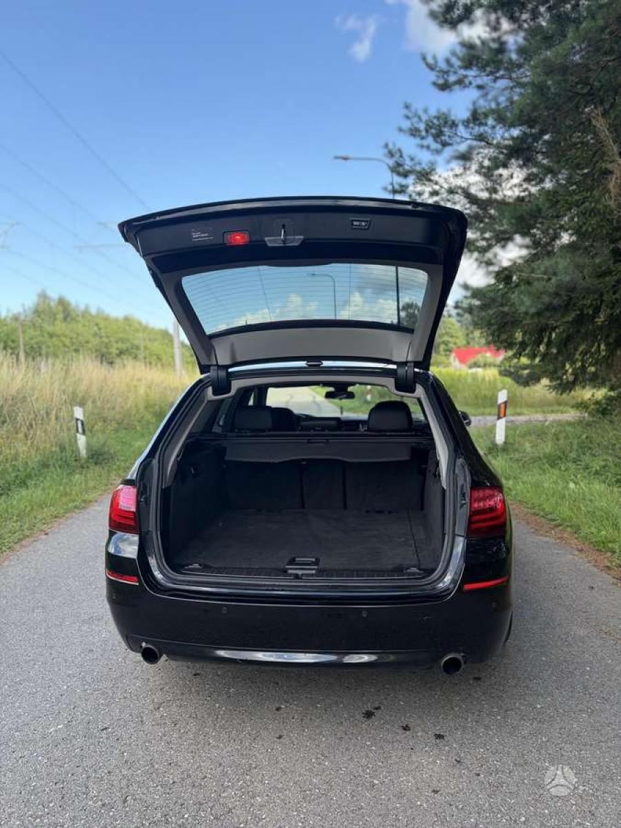 Black BMW 535 2016 in Vilnius, with an engine capacity of 2.99 L and mileage of 291 thousand km for 12950 €, photo 15 on AUTOMOTO.COM.LV
