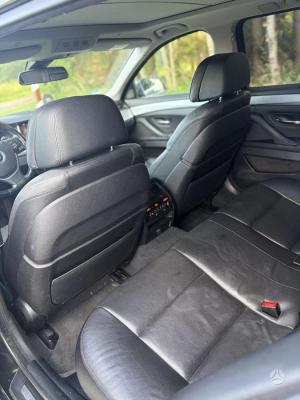 Black BMW 535 2016 in Vilnius, with an engine capacity of 2.99 L and mileage of 291 thousand km for 12950 €, photo 16 on AUTOMOTO.COM.LV