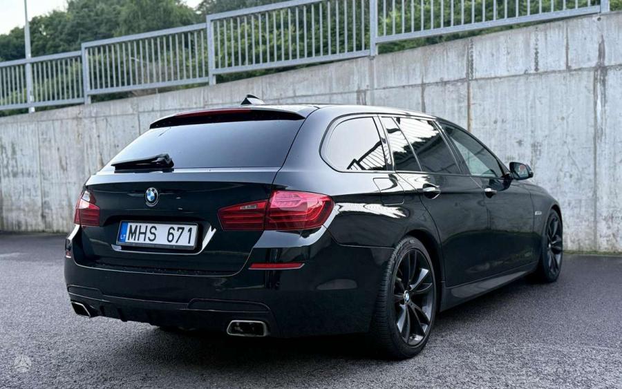 Melns BMW 535 2016 Viļņa, ar dzinēja tilpumu 2.99 L un nobraukumu 322 tūkst. km par 12000 €, foto 7 vietnē AUTOMOTO.COM.LV