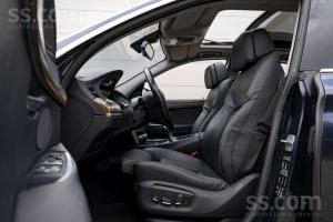 Blue BMW 535 2016 in Riga, with an engine capacity of 3.00 L and mileage of 282 thousand km for 13950 €, photo 10 on AUTOMOTO.COM.LV