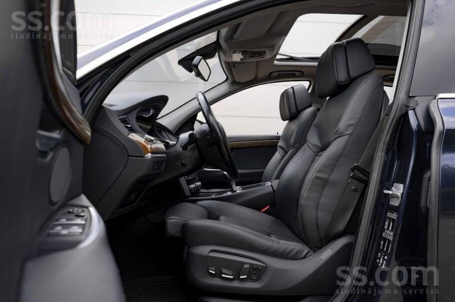 Blue BMW 535 2016 in Riga, with an engine capacity of 3.00 L and mileage of 282 thousand km for 13950 €, photo 10 on AUTOMOTO.COM.LV