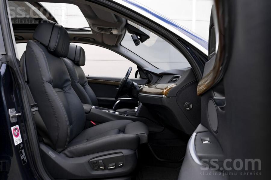 Blue BMW 535 2016 in Riga, with an engine capacity of 3.00 L and mileage of 282 thousand km for 13950 €, photo 11 on AUTOMOTO.COM.LV