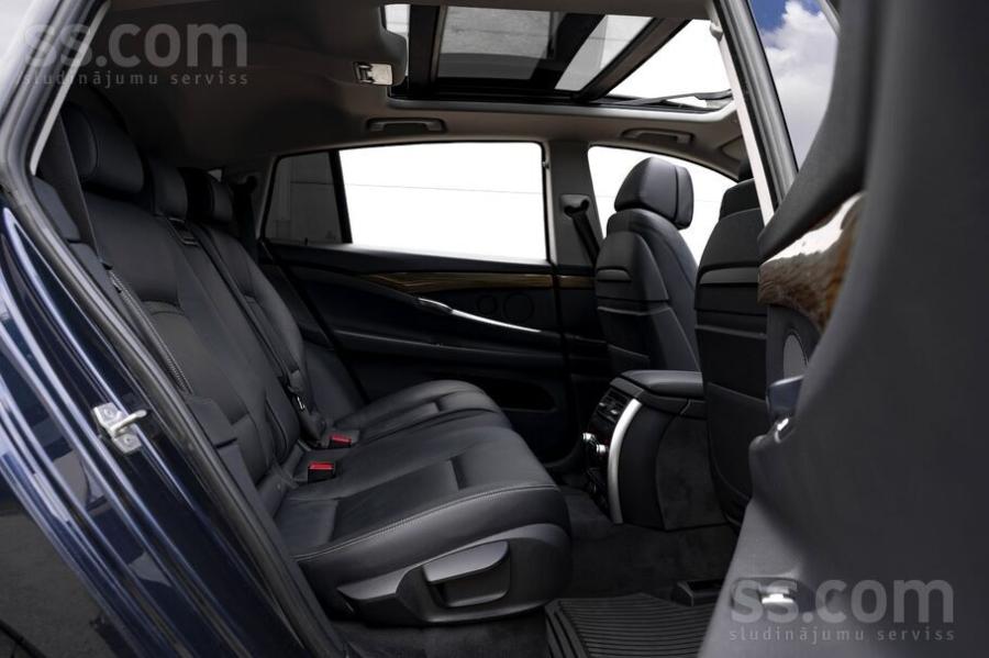 Blue BMW 535 2016 in Riga, with an engine capacity of 3.00 L and mileage of 282 thousand km for 13950 €, photo 13 on AUTOMOTO.COM.LV