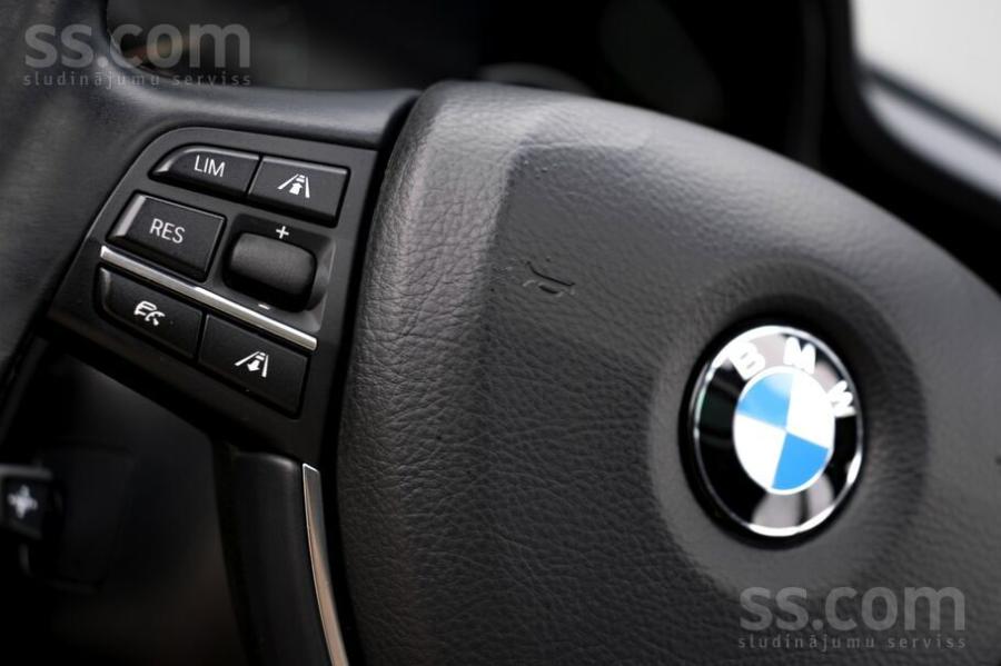 Blue BMW 535 2016 in Riga, with an engine capacity of 3.00 L and mileage of 282 thousand km for 13950 €, photo 19 on AUTOMOTO.COM.LV