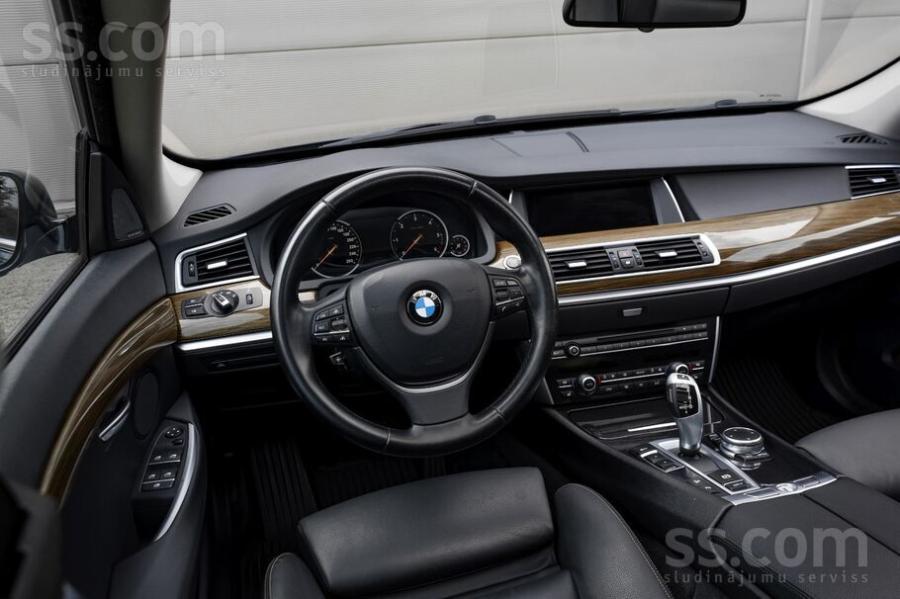 Blue BMW 535 2016 in Riga, with an engine capacity of 3.00 L and mileage of 282 thousand km for 13950 €, photo 26 on AUTOMOTO.COM.LV