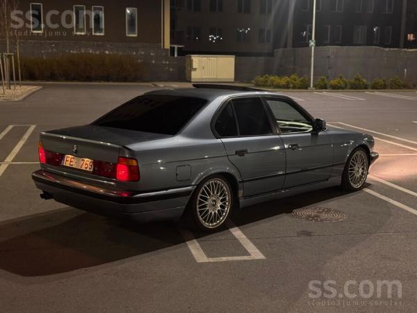 Zils BMW 535 1988 Rīga, ar dzinēja tilpumu 4.00 L un nobraukumu 260 tūkst. km par 9500 €, foto 11 vietnē AUTOMOTO.COM.LV