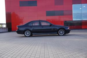 Синий БМВ 535 1997 в Рига, объемом двигателя 3.50 л и пробегом 295 тыс. км за 3200 €, фото 17 на AUTOMOTO.COM.LV