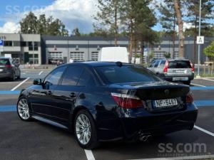 Zils BMW 535 2005 Rīga, ar dzinēja tilpumu 3.00 L un nobraukumu 386 tūkst. km par 5350 €, foto 3 vietnē AUTOMOTO.COM.LV