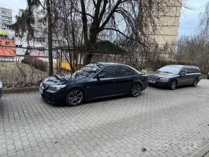 Zils BMW 535 2006 Rīga, ar dzinēja tilpumu 3.00 L un nobraukumu 328 tūkst. km par 7999 €, foto 13 vietnē AUTOMOTO.COM.LV