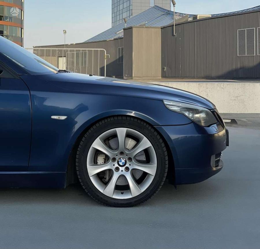 Zils BMW 535 2007 Viļņa, ar dzinēja tilpumu 2.99 L un nobraukumu 324 tūkst. km par 5900 €, foto 4 vietnē AUTOMOTO.COM.LV