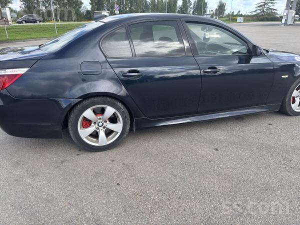 Zils BMW 535 2007 Jelgava, ar dzinēja tilpumu 3.00 L un nobraukumu 300 tūkst. km par 5600 €, foto 2 vietnē AUTOMOTO.COM.LV