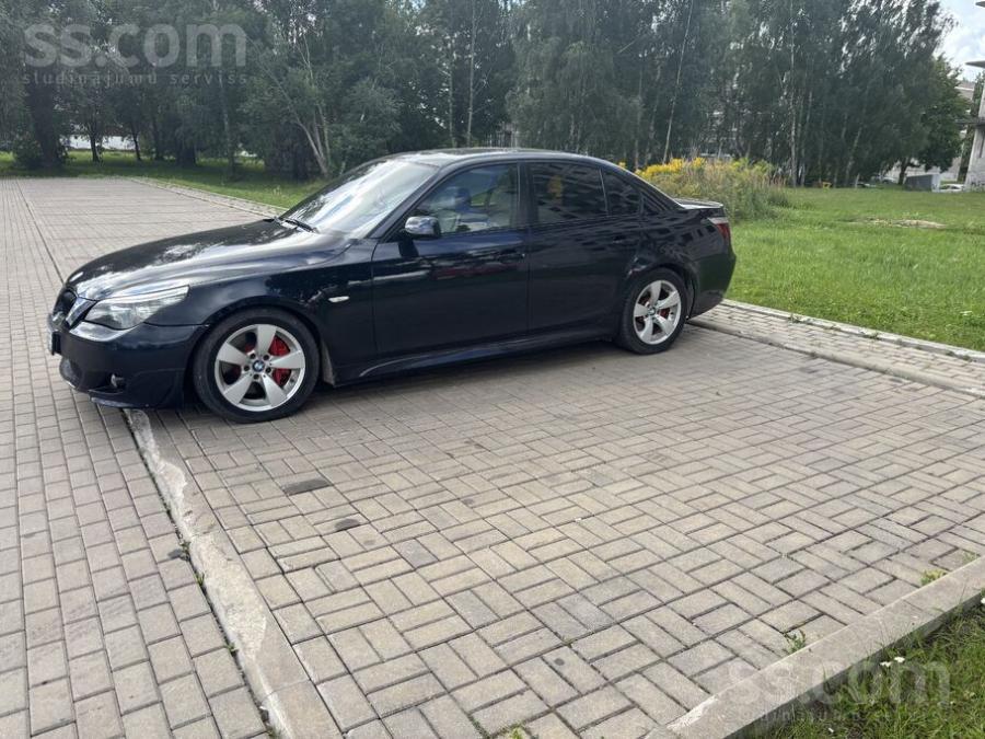Zils BMW 535 2007 Jelgava, ar dzinēja tilpumu 3.00 L un nobraukumu 300 tūkst. km par 6500 €, foto 9 vietnē AUTOMOTO.COM.LV