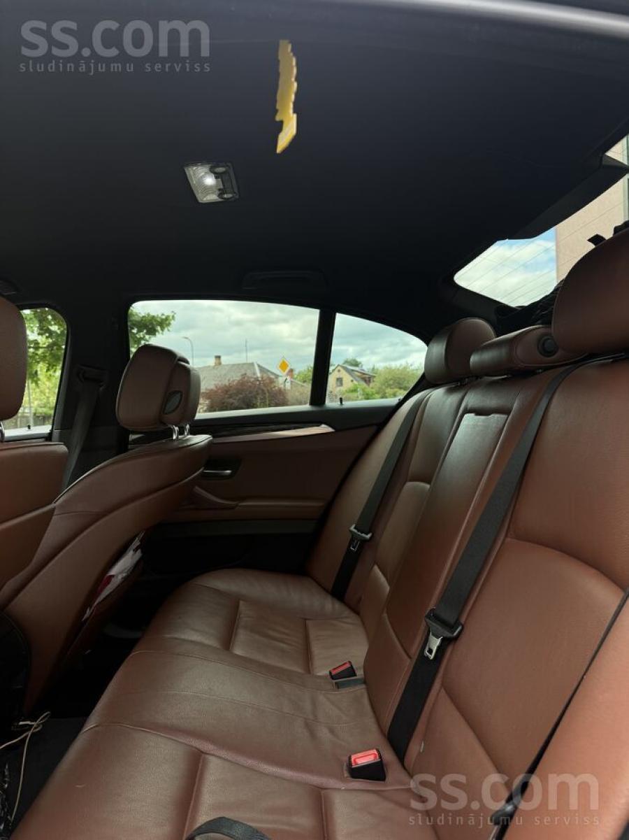 Zils BMW 535 2011 Daugavpils, ar dzinēja tilpumu 3.00 L un nobraukumu 337 tūkst. km par 11999 €, foto 15 vietnē AUTOMOTO.COM.LV