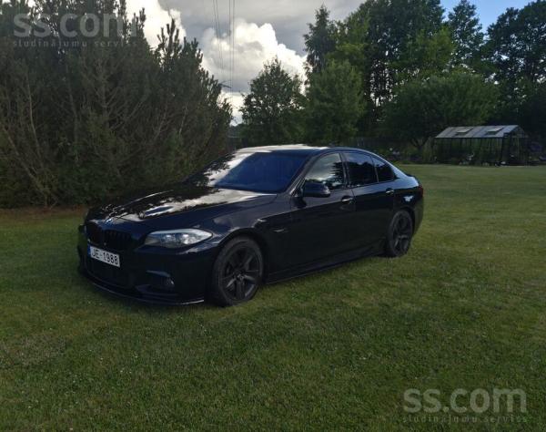 Blue BMW 535 2011 in Riga, with an engine capacity of 3.00 L and mileage of 326 thousand km for 18500 €, photo 4 on AUTOMOTO.COM.LV