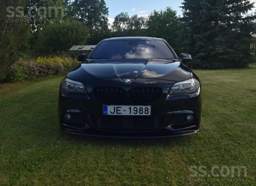 Blue BMW 535 2011 in Riga, with an engine capacity of 3.00 L and mileage of 326 thousand km for 18500 €, photo 4 on AUTOMOTO.COM.LV