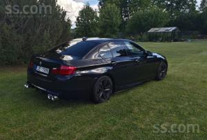 Blue BMW 535 2011 in Riga, with an engine capacity of 3.00 L and mileage of 326 thousand km for 18500 €, photo 6 on AUTOMOTO.COM.LV