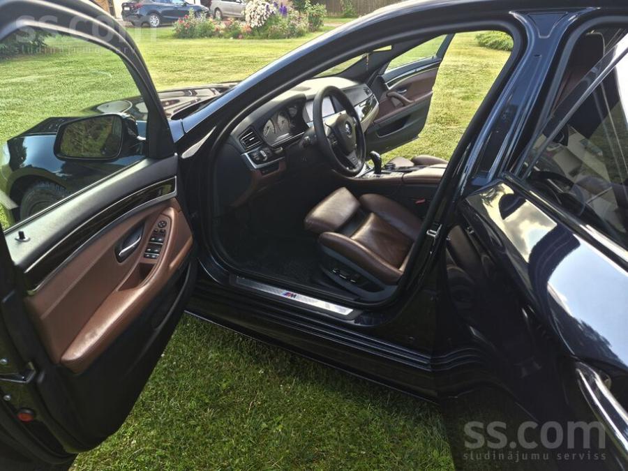 Blue BMW 535 2011 in Riga, with an engine capacity of 3.00 L and mileage of 326 thousand km for 18500 €, photo 16 on AUTOMOTO.COM.LV