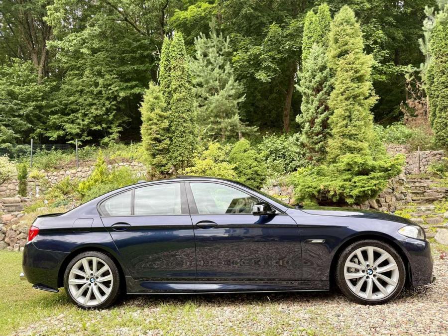 Blue BMW 535 2011 in Vilnius, with an engine capacity of 2.98 L and mileage of 245 thousand km for 12900 €, photo 12 on AUTOMOTO.COM.LV