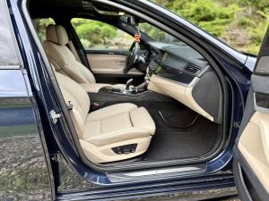 Blue BMW 535 2011 in Vilnius, with an engine capacity of 2.98 L and mileage of 245 thousand km for 12900 €, photo 19 on AUTOMOTO.COM.LV