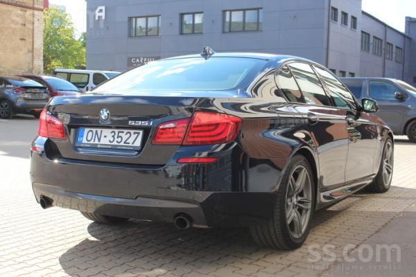 Zils BMW 535 2011 Rīga, ar dzinēja tilpumu 3.00 L un nobraukumu 138 tūkst. km par 15950 €, foto 3 vietnē AUTOMOTO.COM.LV