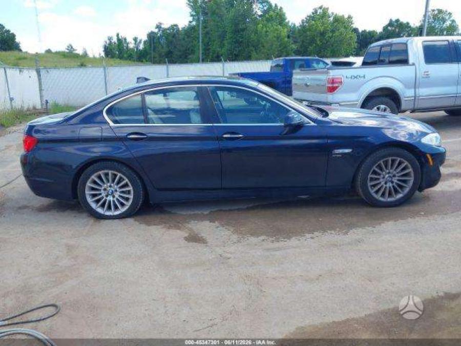 Blue BMW 535 2011 in Klaipeda, with an engine capacity of 0.00 L and mileage of 142 thousand km for 3250 €, photo 14 on AUTOMOTO.COM.LV