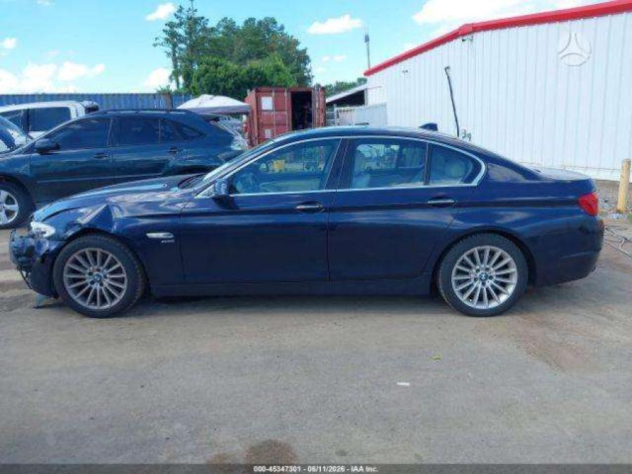 Blue BMW 535 2011 in Klaipeda, with an engine capacity of 0.00 L and mileage of 142 thousand km for 3250 €, photo 15 on AUTOMOTO.COM.LV