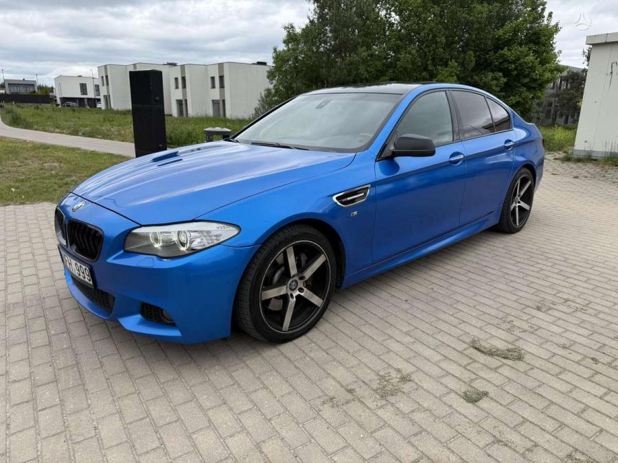 Blue BMW 535 2011 in Vilnius, with an engine capacity of 2.98 L and mileage of 289 thousand km for 9900 €, photo 3 on AUTOMOTO.COM.LV