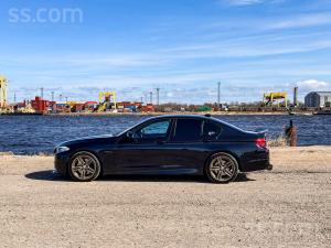 Blue BMW 535 2012 in Riga, with an engine capacity of 3.00 L and mileage of 220 thousand km for 16249 €, photo 4 on AUTOMOTO.COM.LV