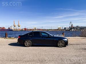 Blue BMW 535 2012 in Riga, with an engine capacity of 3.00 L and mileage of 220 thousand km for 16249 €, photo 8 on AUTOMOTO.COM.LV