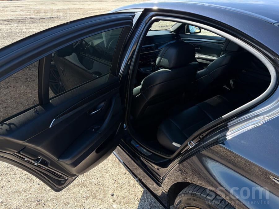 Blue BMW 535 2012 in Riga, with an engine capacity of 3.00 L and mileage of 220 thousand km for 16249 €, photo 18 on AUTOMOTO.COM.LV