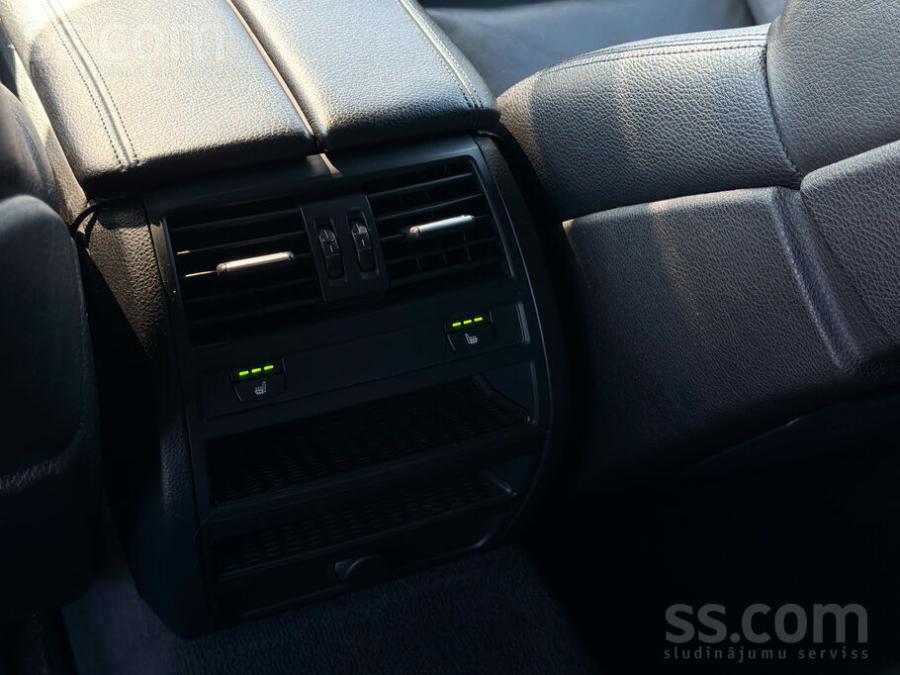 Blue BMW 535 2012 in Riga, with an engine capacity of 3.00 L and mileage of 220 thousand km for 16249 €, photo 20 on AUTOMOTO.COM.LV