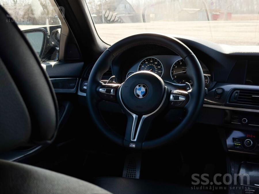 Blue BMW 535 2012 in Riga, with an engine capacity of 3.00 L and mileage of 220 thousand km for 16249 €, photo 22 on AUTOMOTO.COM.LV