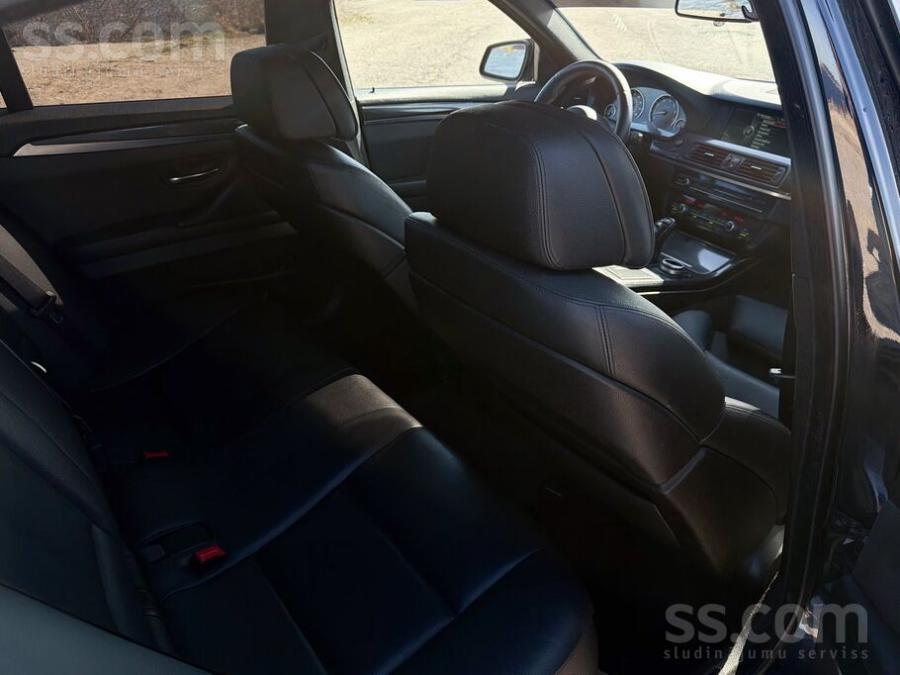 Blue BMW 535 2012 in Riga, with an engine capacity of 3.00 L and mileage of 220 thousand km for 16249 €, photo 23 on AUTOMOTO.COM.LV