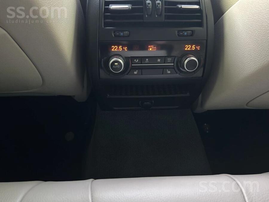 Blue BMW 535 2012 in Jelgava, with an engine capacity of 3.00 L and mileage of 274 thousand km for 18950 €, photo 15 on AUTOMOTO.COM.LV