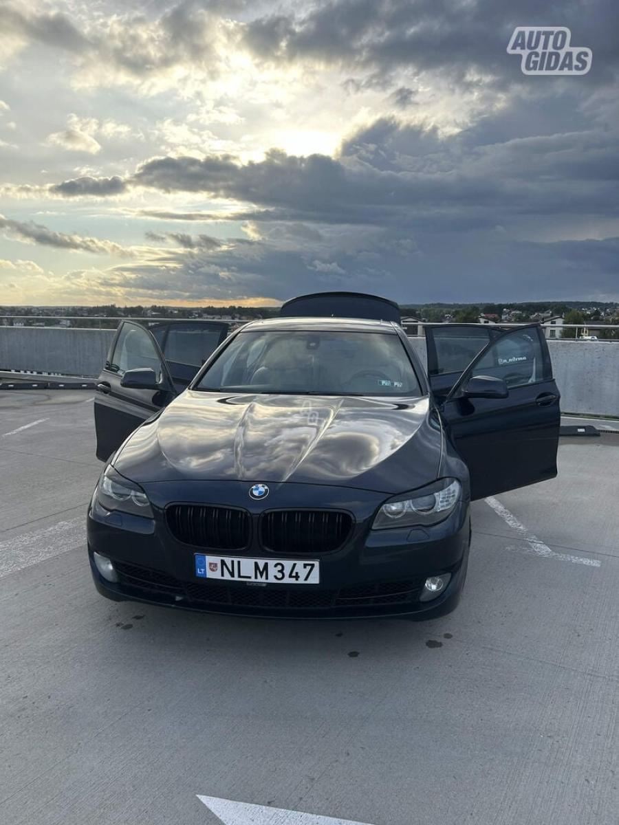 Blue BMW 535 2012 in Vilnius, with an engine capacity of 3.00 L and mileage of 260 thousand km for 8750 €, photo 1 on AUTOMOTO.COM.LV