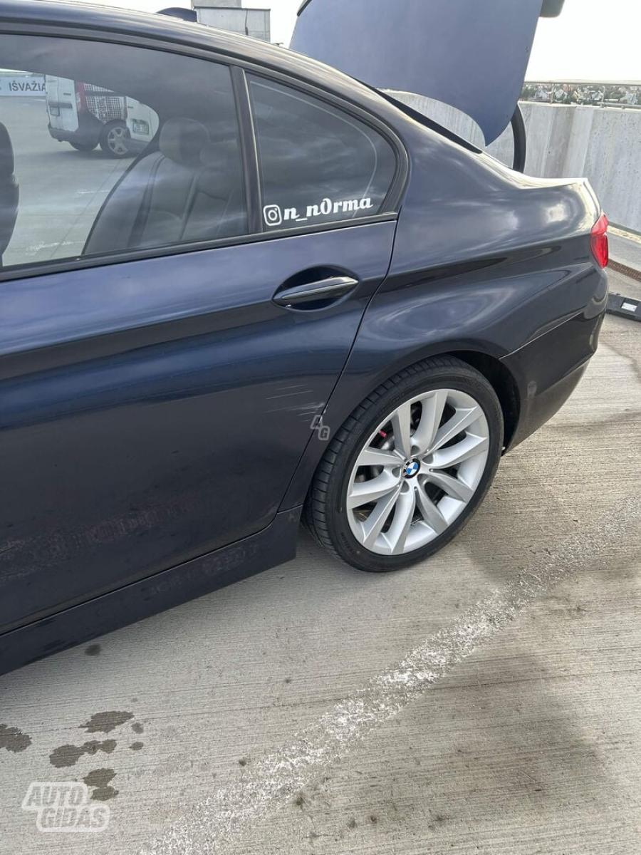 Blue BMW 535 2012 in Vilnius, with an engine capacity of 3.00 L and mileage of 260 thousand km for 8750 €, photo 5 on AUTOMOTO.COM.LV